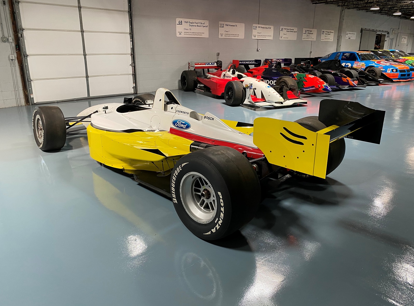 2003 Lola Champ Car HU04